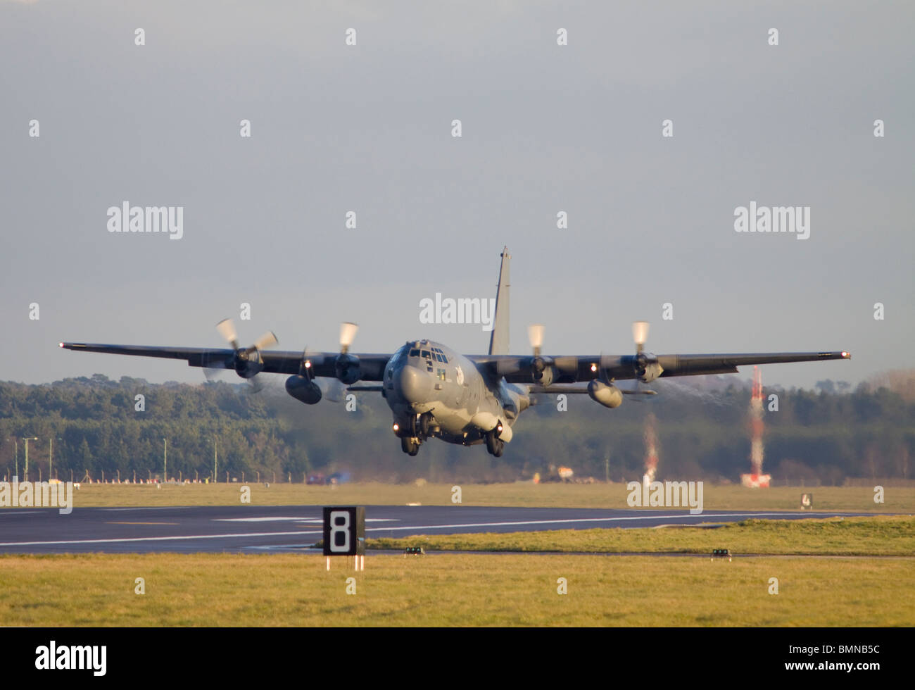 Landebahn in mildenhall -Fotos und -Bildmaterial in hoher Auflösung – Alamy