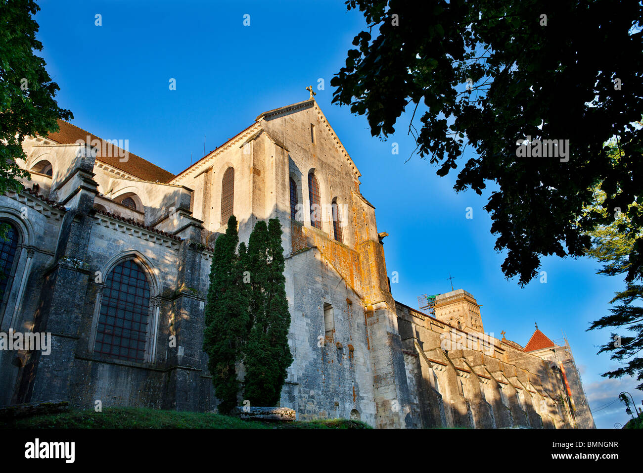 Vezelay basilique -Fotos und -Bildmaterial in hoher Auflösung – Alamy