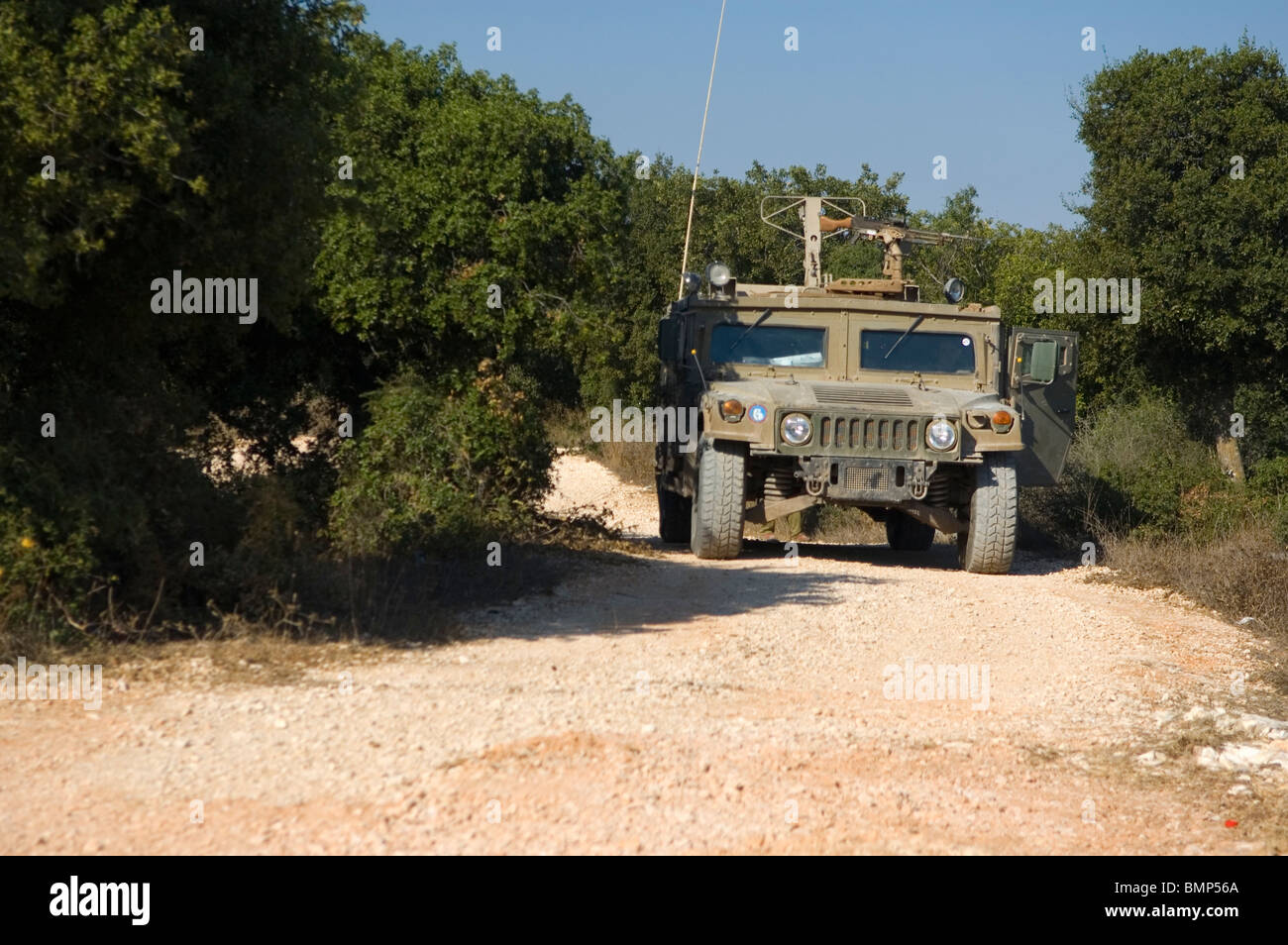 Israelische militärische HMMWV Humvee patrouillieren die nördliche ...