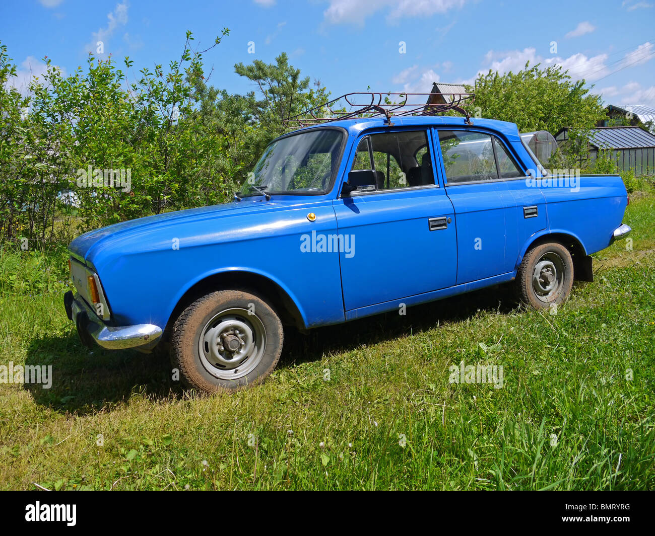 Izh 412 -Fotos und -Bildmaterial in hoher Auflösung – Alamy