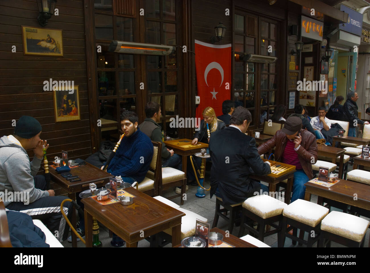 Istanbul turkey turkish cafe nargile -Fotos und -Bildmaterial in hoher ...