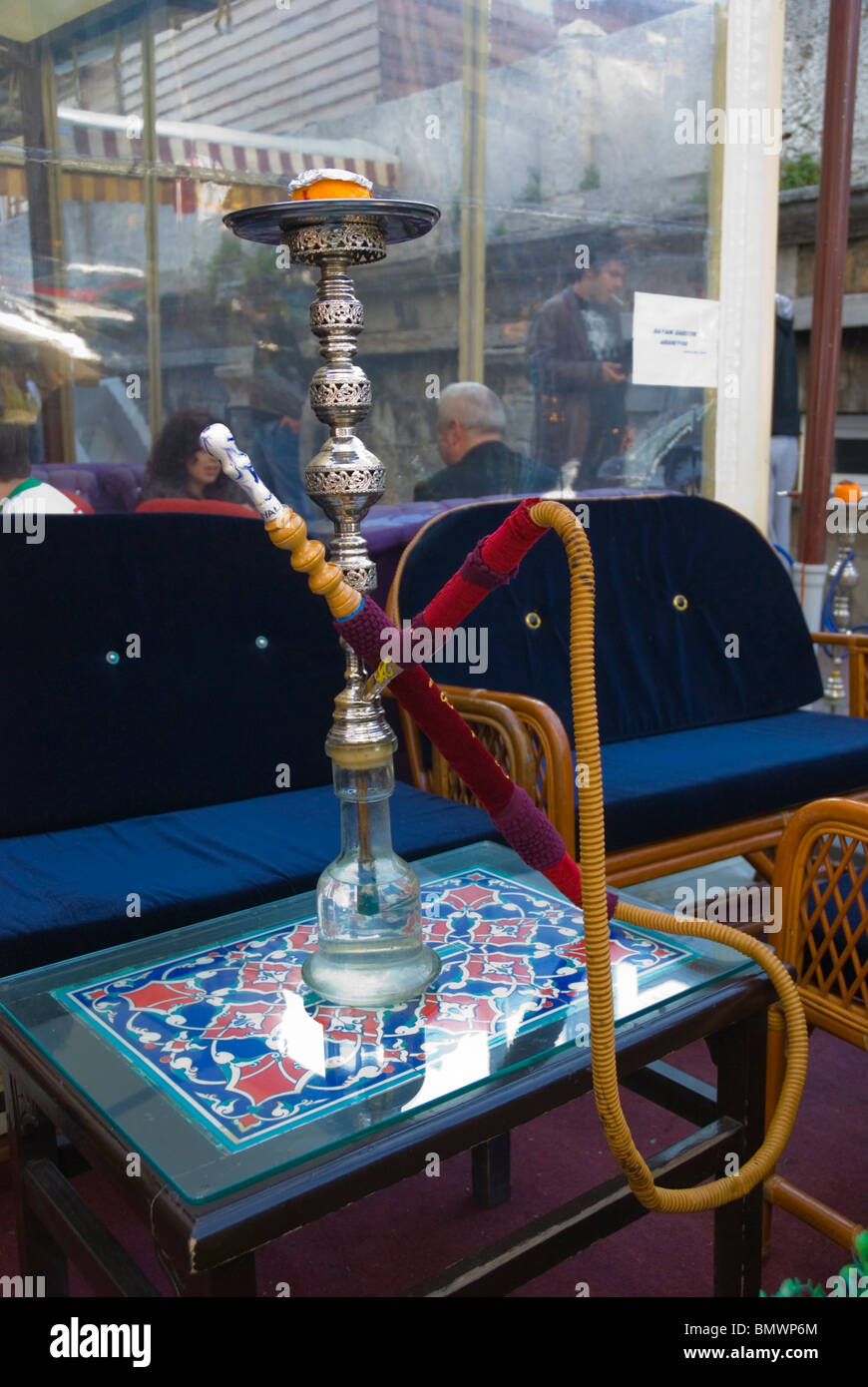 Istanbul turkey turkish cafe nargile -Fotos und -Bildmaterial in hoher ...