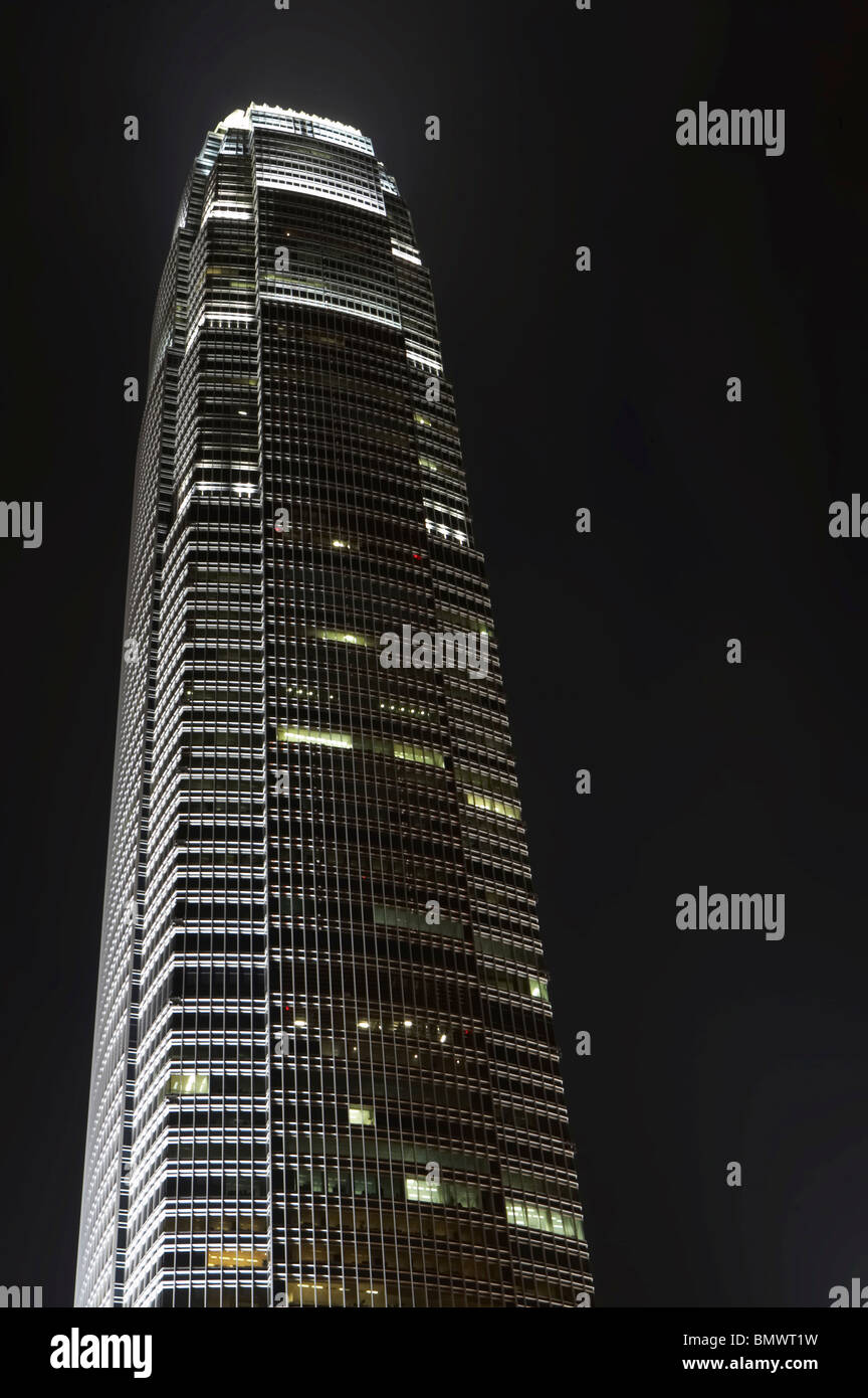 Ifc tower -Fotos und -Bildmaterial in hoher Auflösung – Alamy