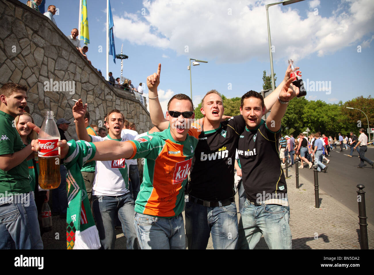 Fussball deutschland fans stadion -Fotos und -Bildmaterial in hoher Auflösung – Alamy
