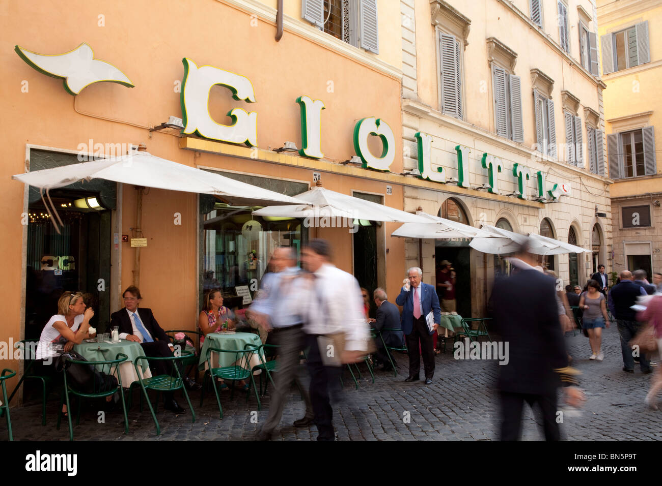 Gelateria giolitti rome italy -Fotos und -Bildmaterial in hoher ...