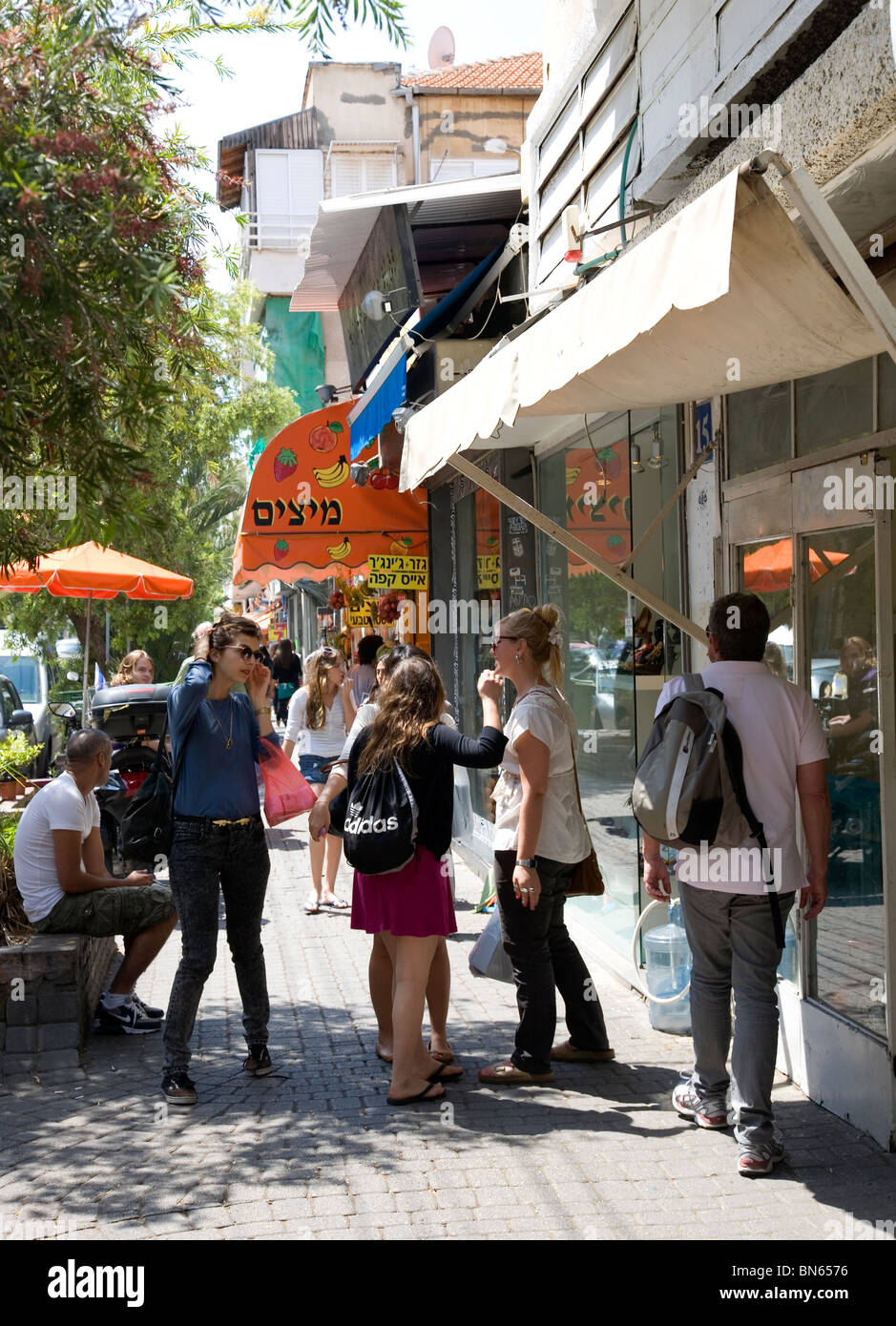 Shenkin street tel aviv -Fotos und -Bildmaterial in hoher Auflösung – Alamy