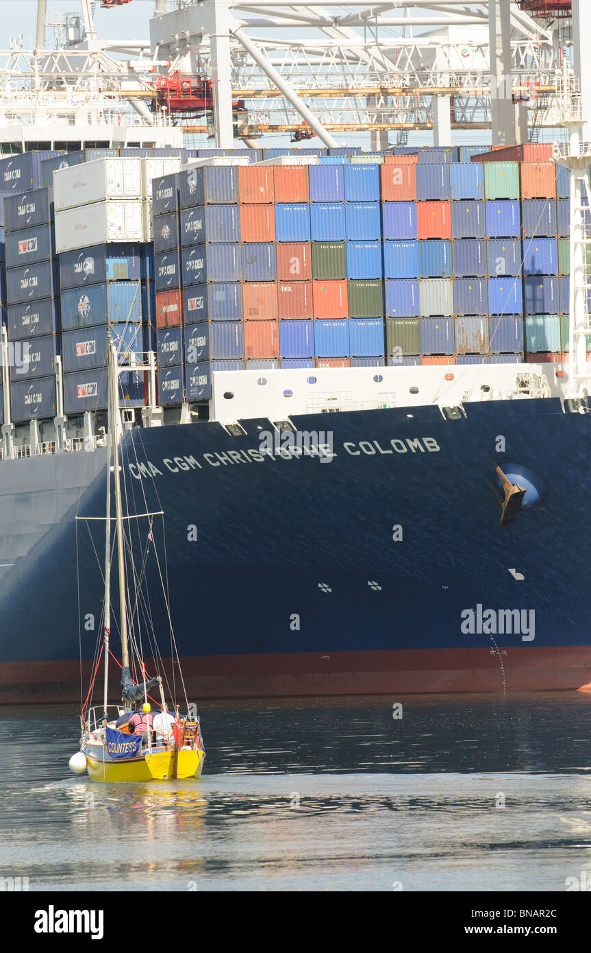 Kleine containerschiffe -Fotos und -Bildmaterial in hoher Auflösung – Alamy