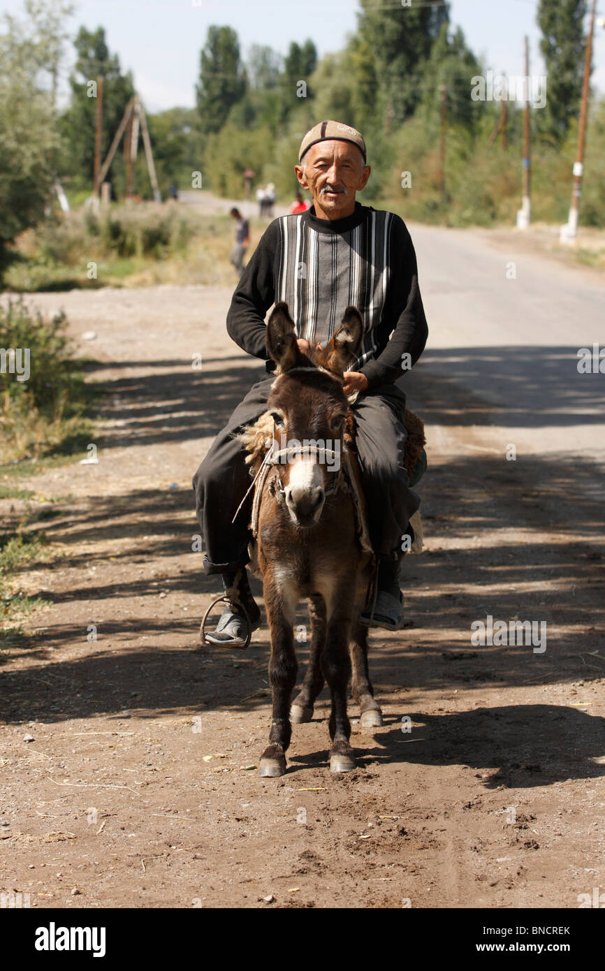 Mann Reiten Esel Stockfotos und -bilder Kaufen - Alamy
