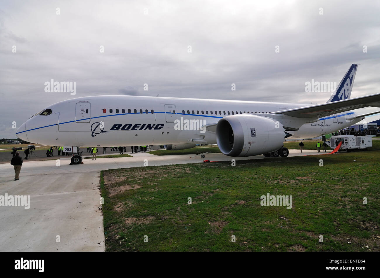 Boeing 787 Dreamliner Landing Gear Stockfotos und -bilder Kaufen - Alamy