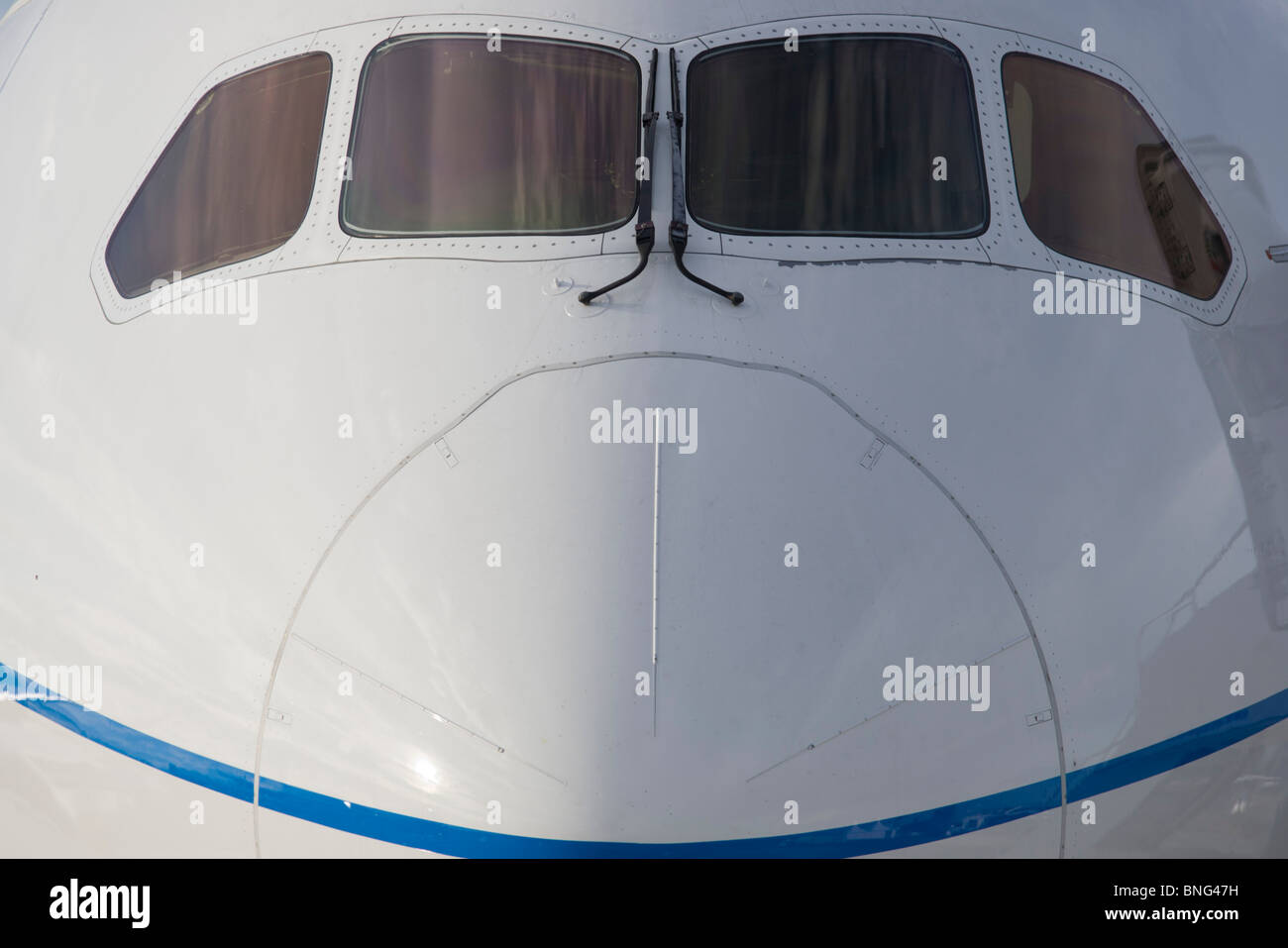 Flugzeug frontal -Fotos und -Bildmaterial in hoher Auflösung – Alamy