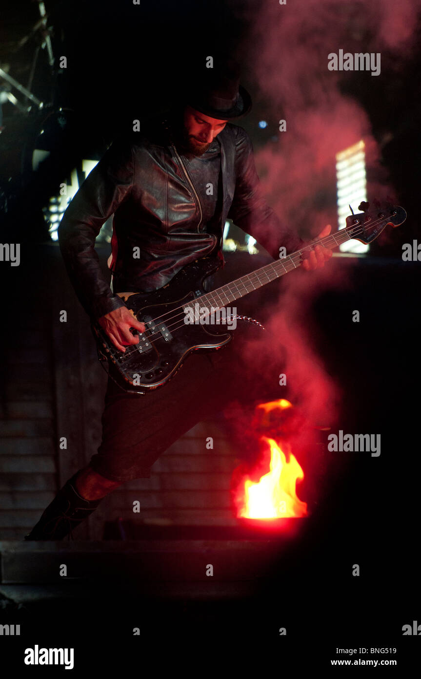 Rammstein bass rock metall mus -Fotos und -Bildmaterial in hoher ...