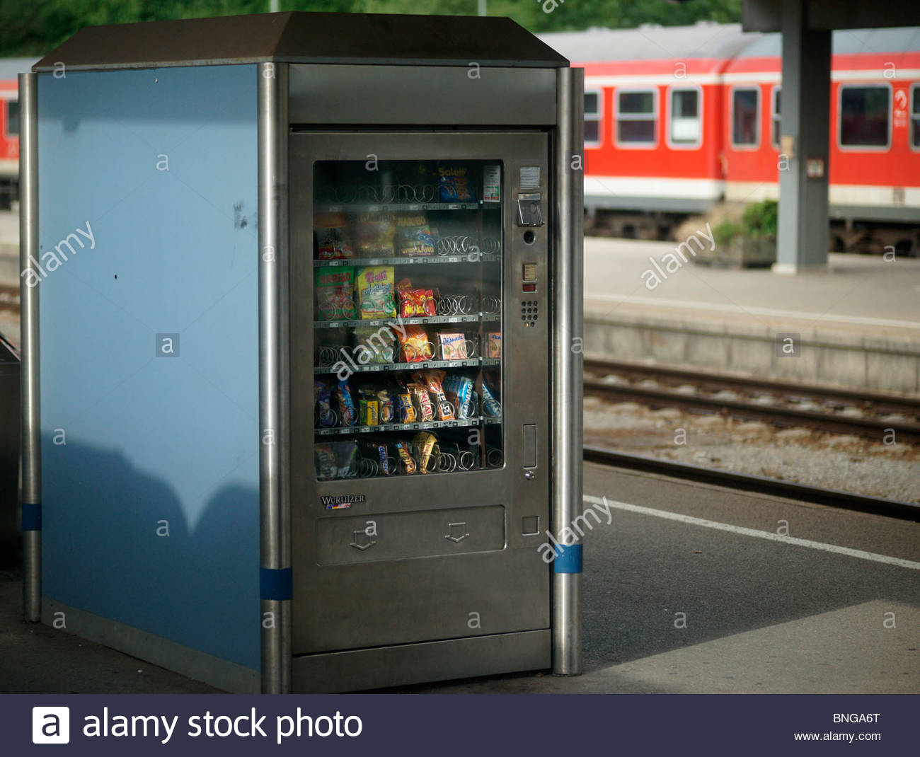 Snack Vending Machine Stockfotos & Snack Vending Machine Bilder - Alamy