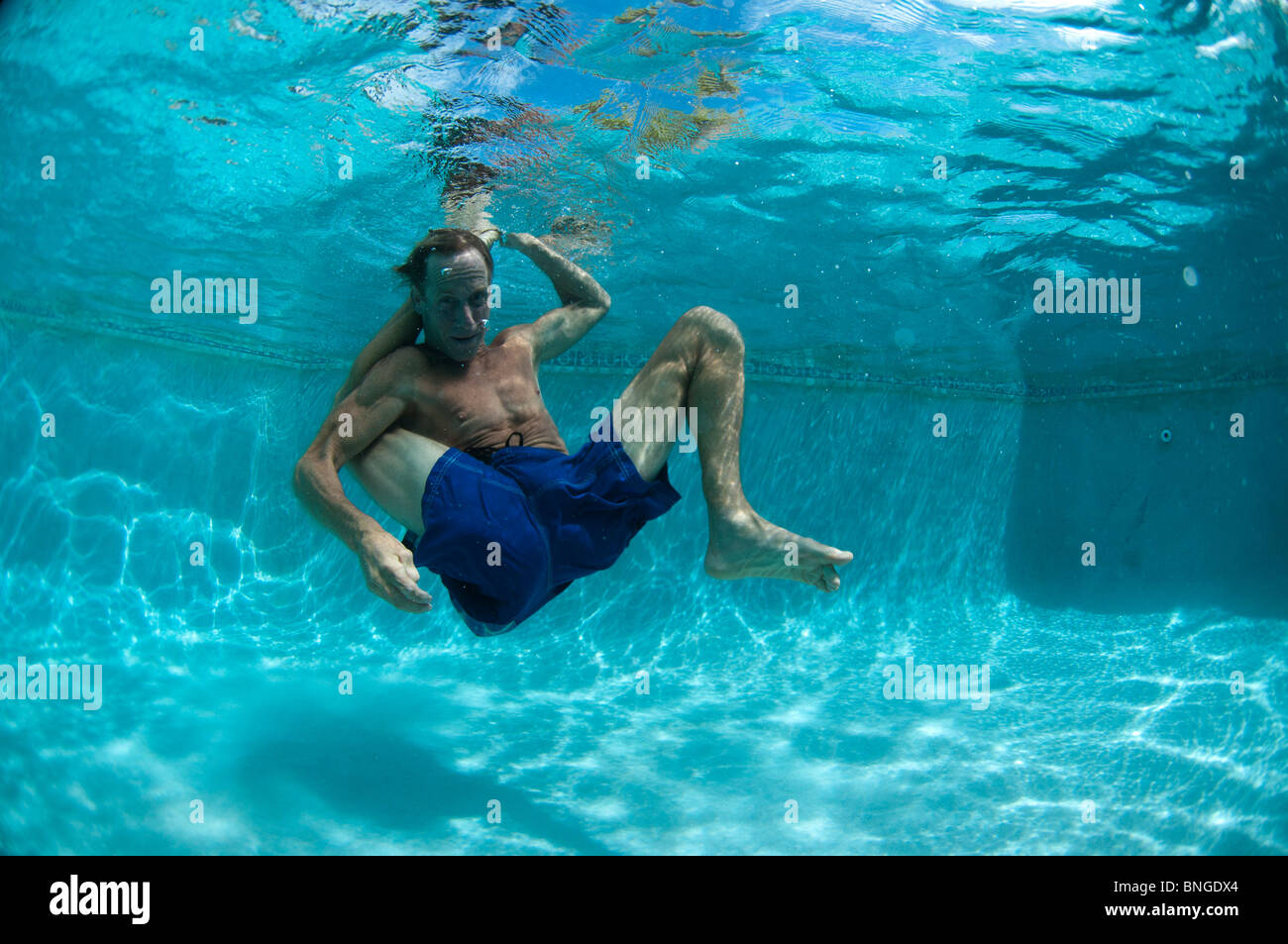 Contortion underwater -Fotos und -Bildmaterial in hoher Auflösung – Alamy