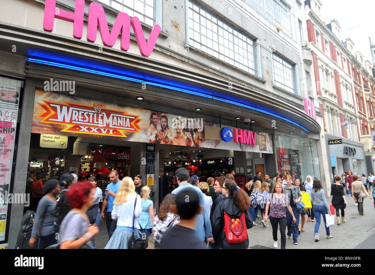Londoner hmv shop -Fotos und -Bildmaterial in hoher Auflösung – Alamy
