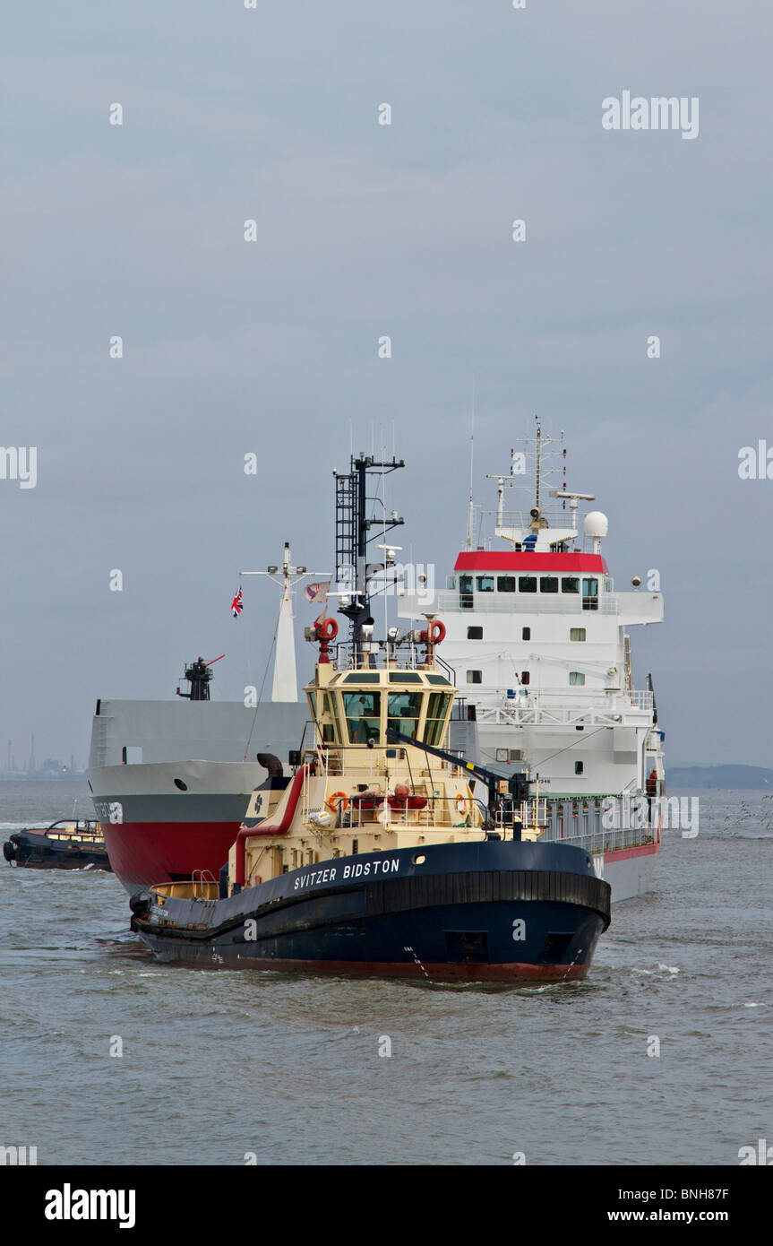 Schlepper um tanker -Fotos und -Bildmaterial in hoher Auflösung – Alamy