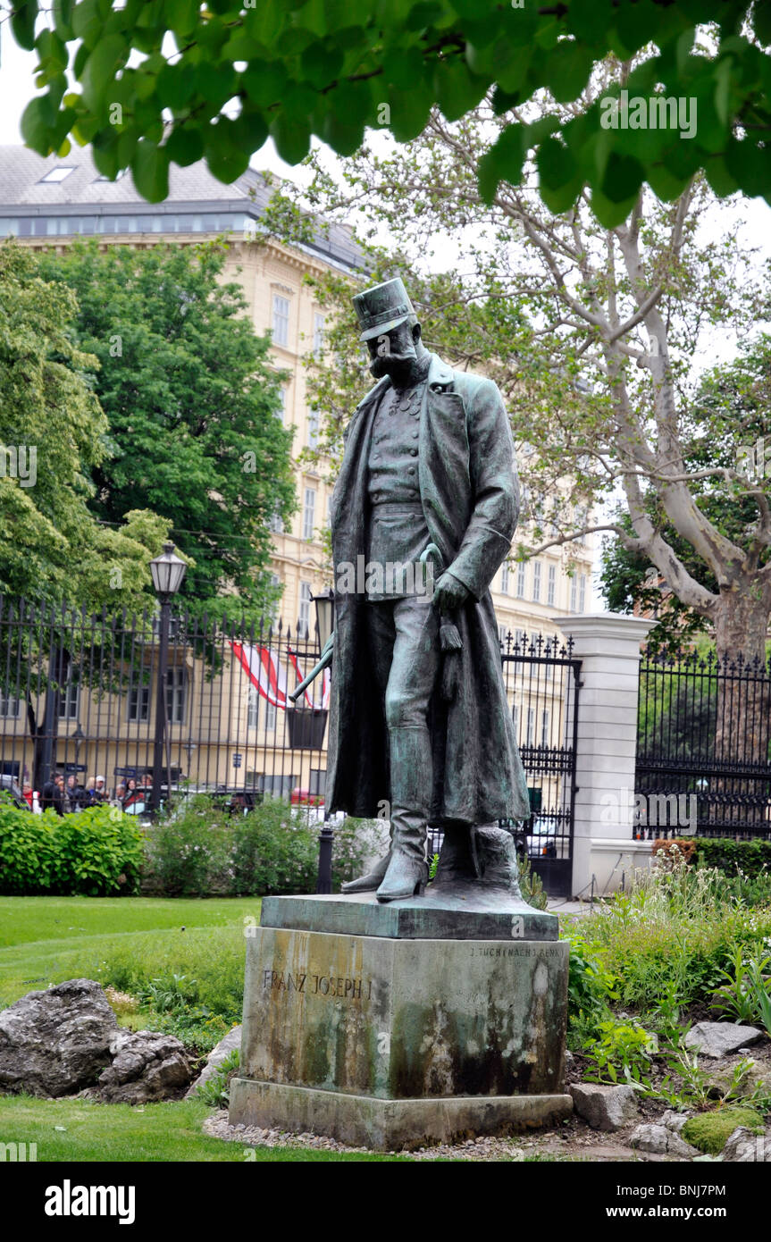 Statue von Kaiser Franz Joseph I., Wien, Österreich, Europa ...