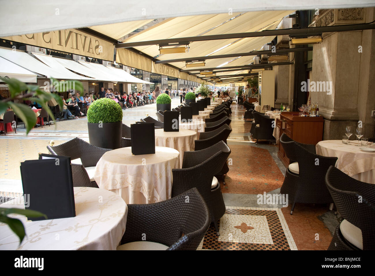 Savini restaurant -Fotos und -Bildmaterial in hoher Auflösung – Alamy