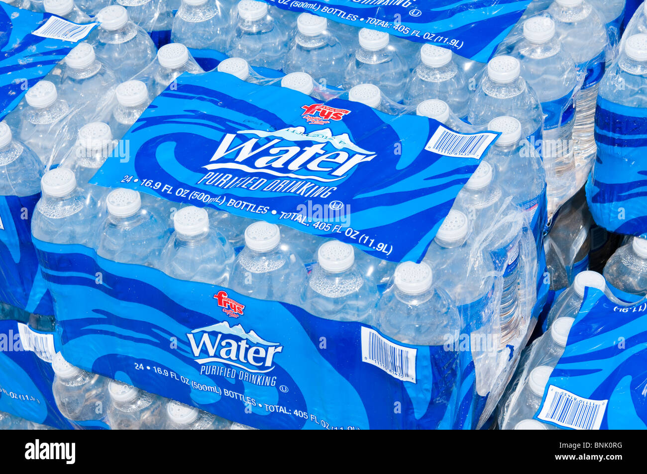 Stacked Water Bottles Stockfotos und -bilder Kaufen - Alamy