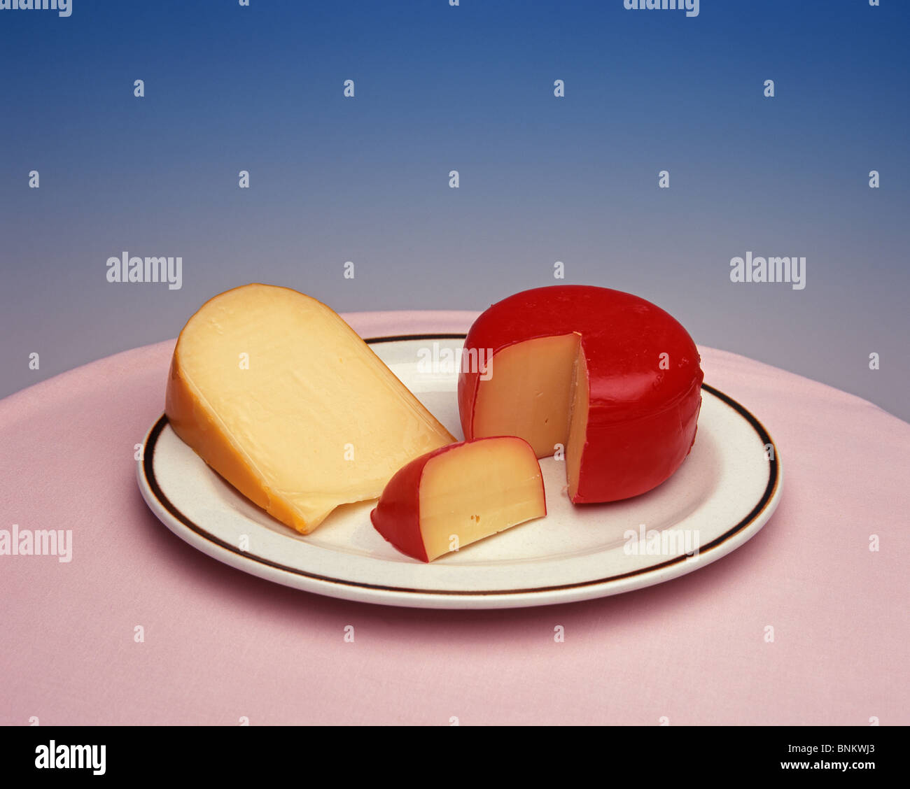 Edam cheese -Fotos und -Bildmaterial in hoher Auflösung – Alamy