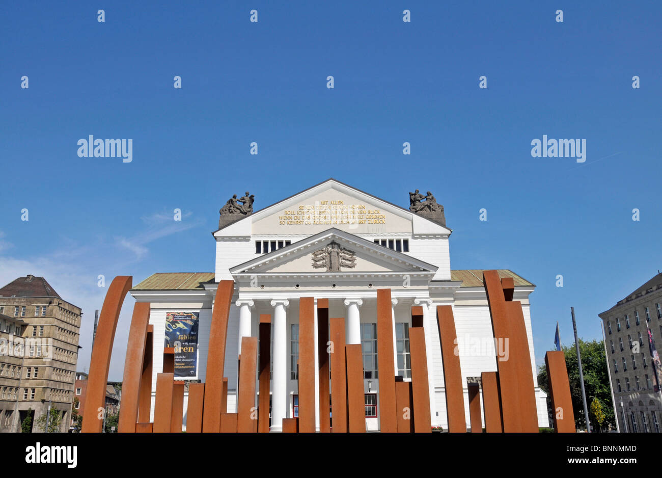 Deutsche Oper Am Rhein Stockfotos und -bilder Kaufen - Alamy