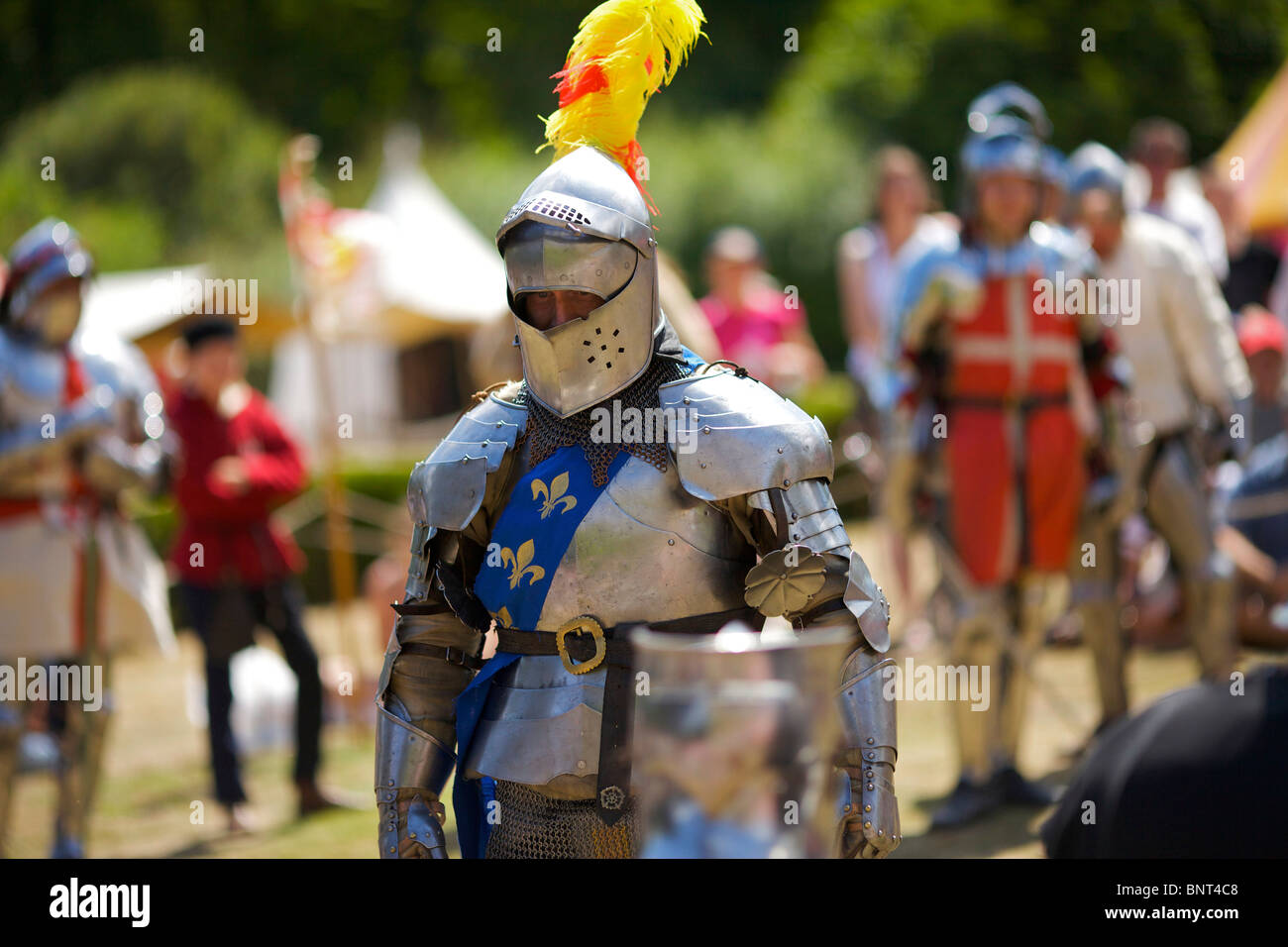 Clash of knights -Fotos und -Bildmaterial in hoher Auflösung – Alamy