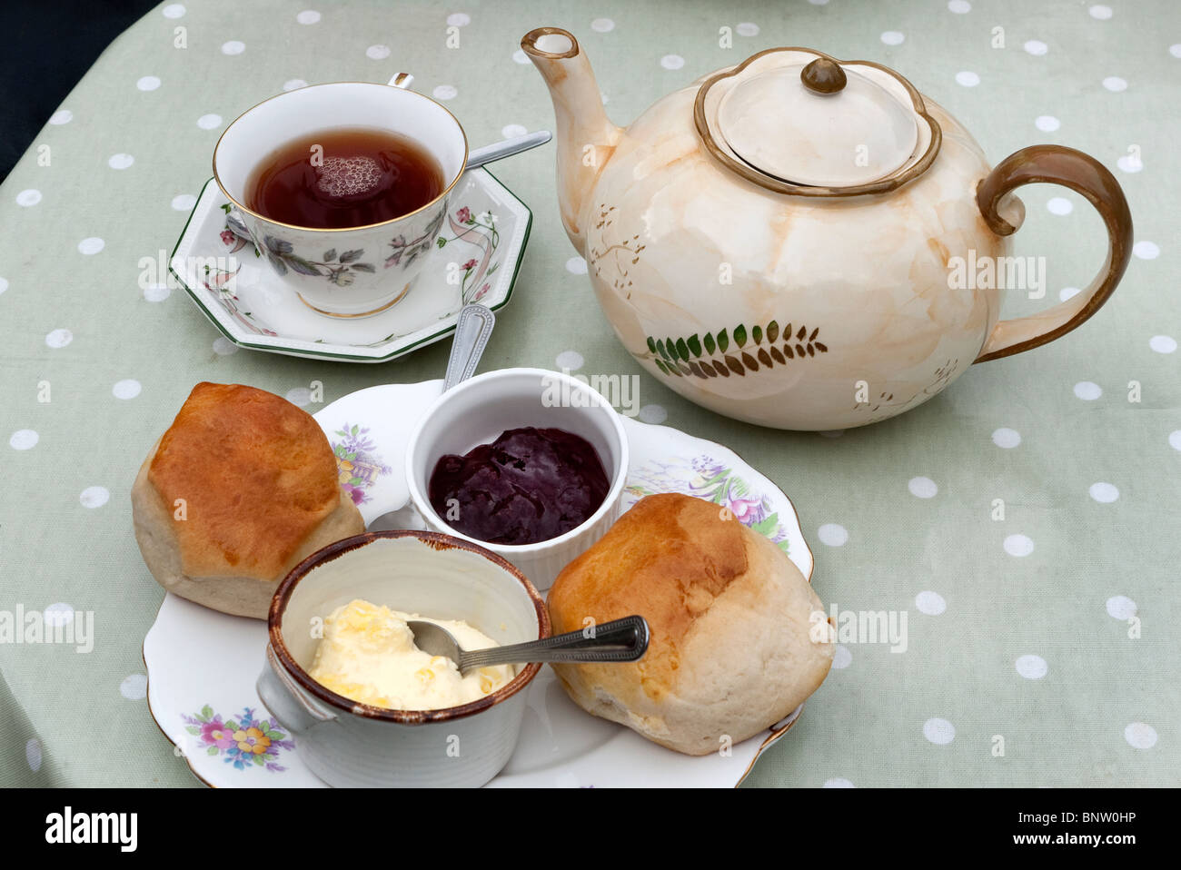 Englischer tee -Fotos und -Bildmaterial in hoher Auflösung – Alamy