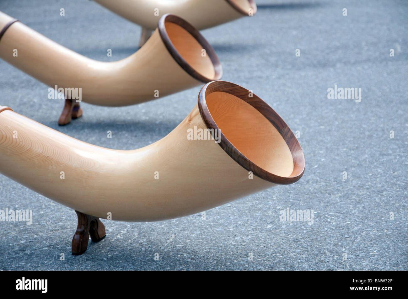 Alpine horn alpenhorn alphorn -Fotos und -Bildmaterial in hoher ...