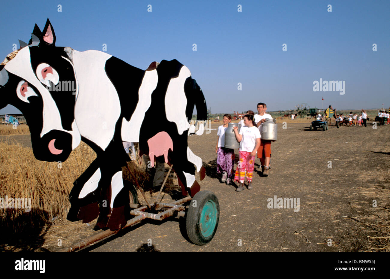 Israel, Jezreel Senke. Schawuot-fest in Moshav Beth Yehoshua ...