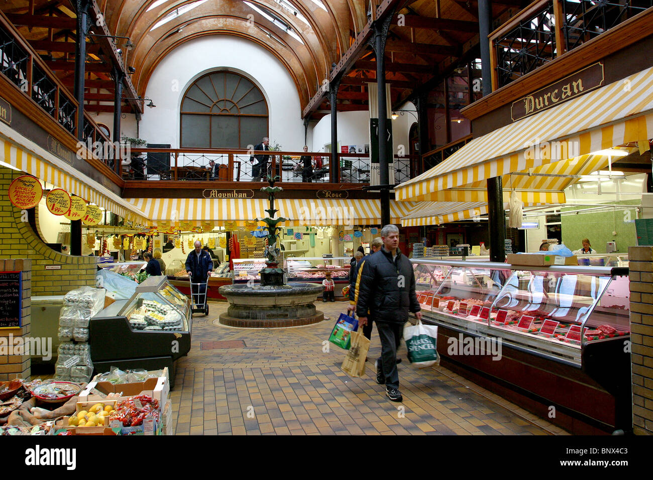 English market cork stalls -Fotos und -Bildmaterial in hoher Auflösung ...
