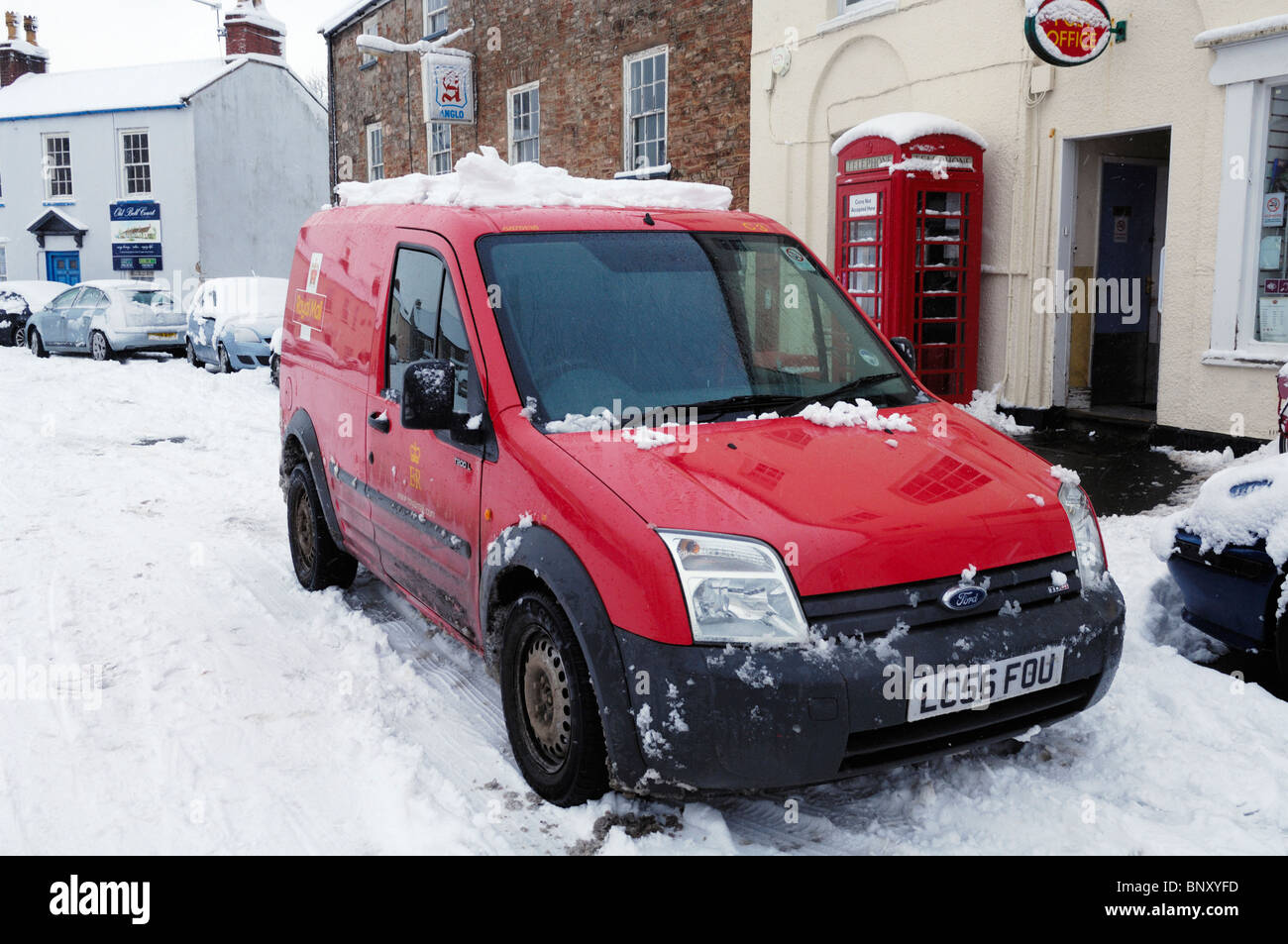 Rotes postauto -Fotos und -Bildmaterial in hoher Auflösung – Alamy