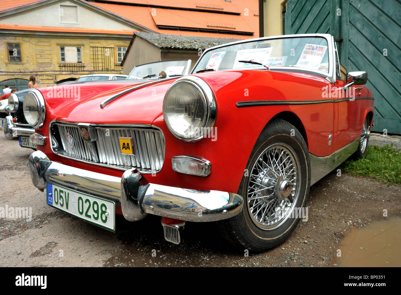 Mg classic car front view -Fotos und -Bildmaterial in hoher Auflösung ...