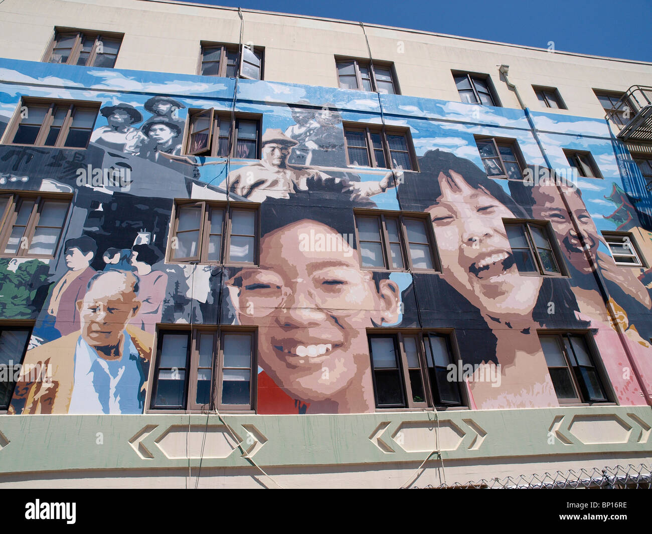 Das Ping Yuen Wandgemälde auf Stockton Street in Chinatown San ...