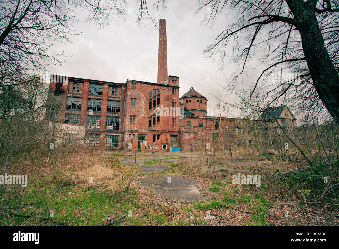 Abandoned factory germany -Fotos und -Bildmaterial in hoher Auflösung ...