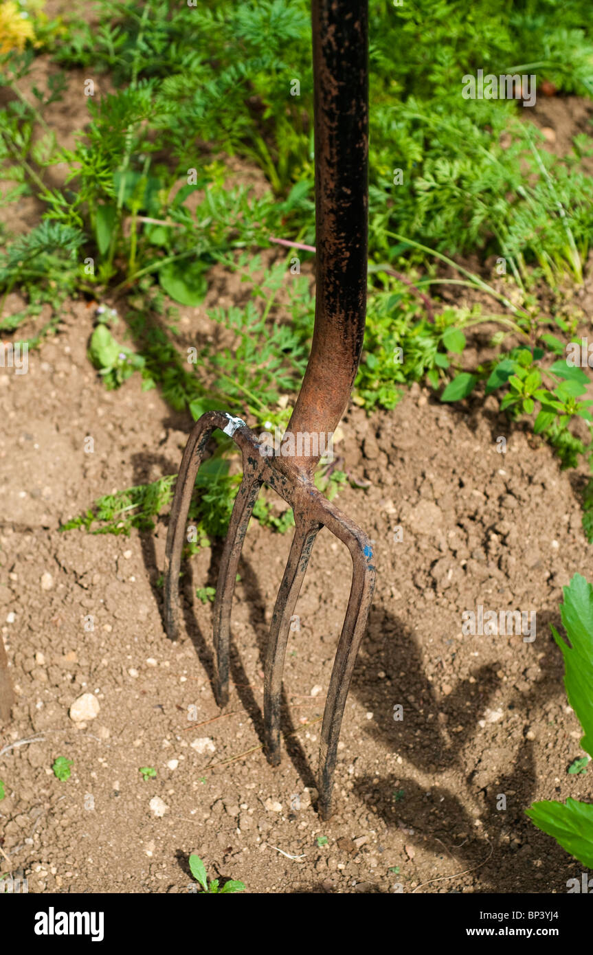 Gartengabel Im Boden Stockfotos und -bilder Kaufen - Alamy