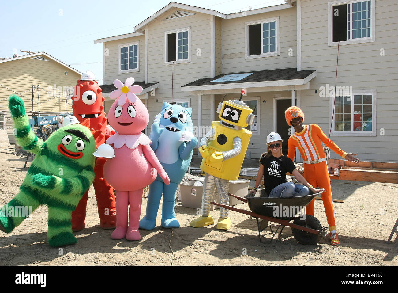 YO GABBA GABBA DJ ROK YO GABBA GABBA! UND PROMI-FREUNDE FEIERN ...