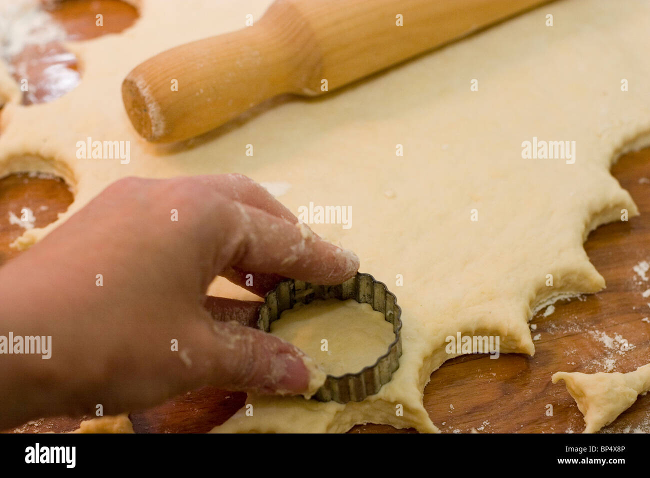Form schneiden -Fotos und -Bildmaterial in hoher Auflösung – Alamy