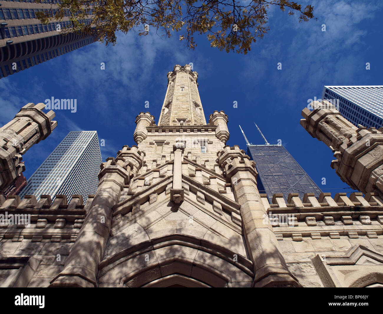Chicago Historic Water Tower Stockfotos & Chicago Historic Water Tower ...