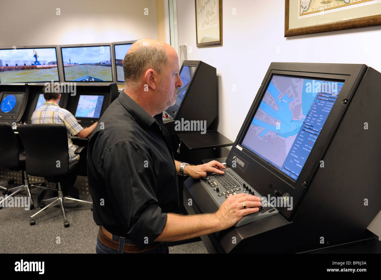 ECDIS Electronic Chart Display Informationssysteme-simulator ...