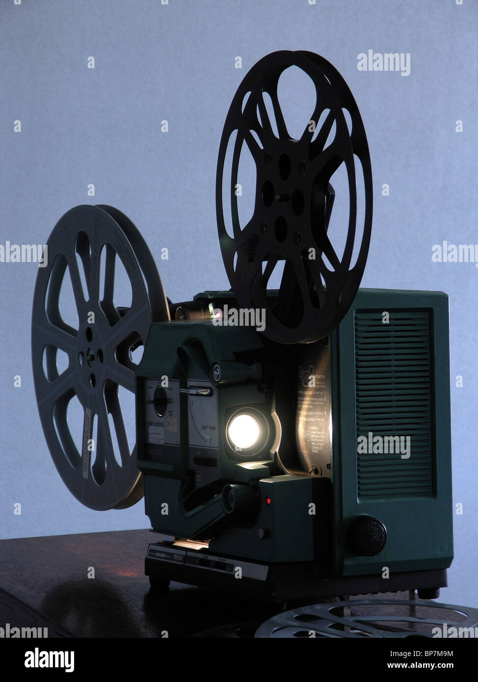 Cinema Projector Stockfotos und -bilder Kaufen - Alamy