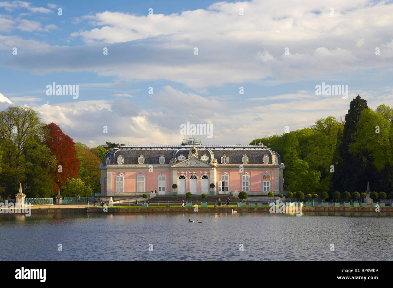 Frühling, Schloss Benrath (Schloss) in Düsseldorf-Benrath, Rheinland ...