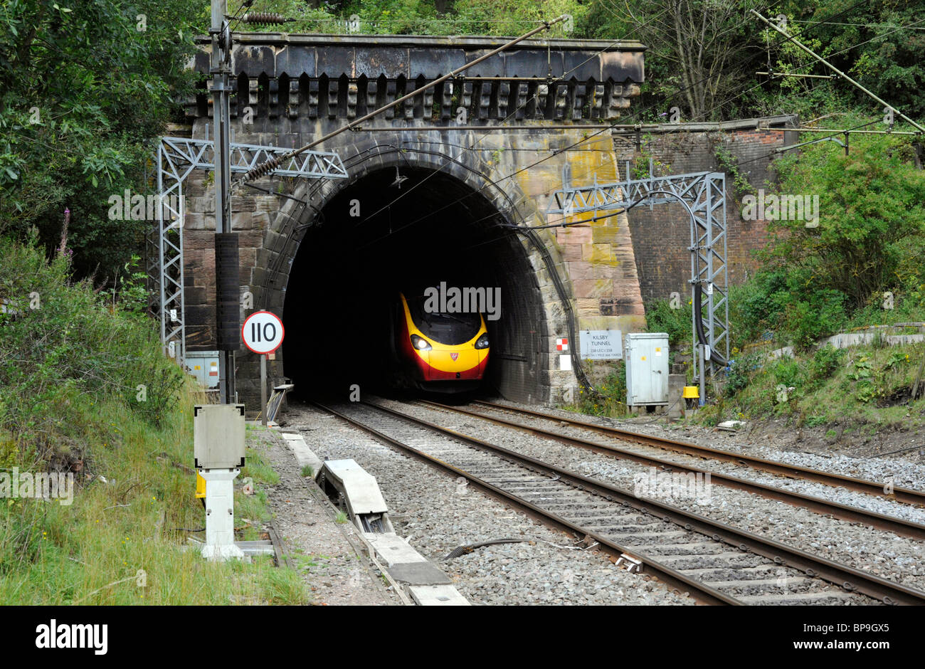 Tunnel In Der Nahe