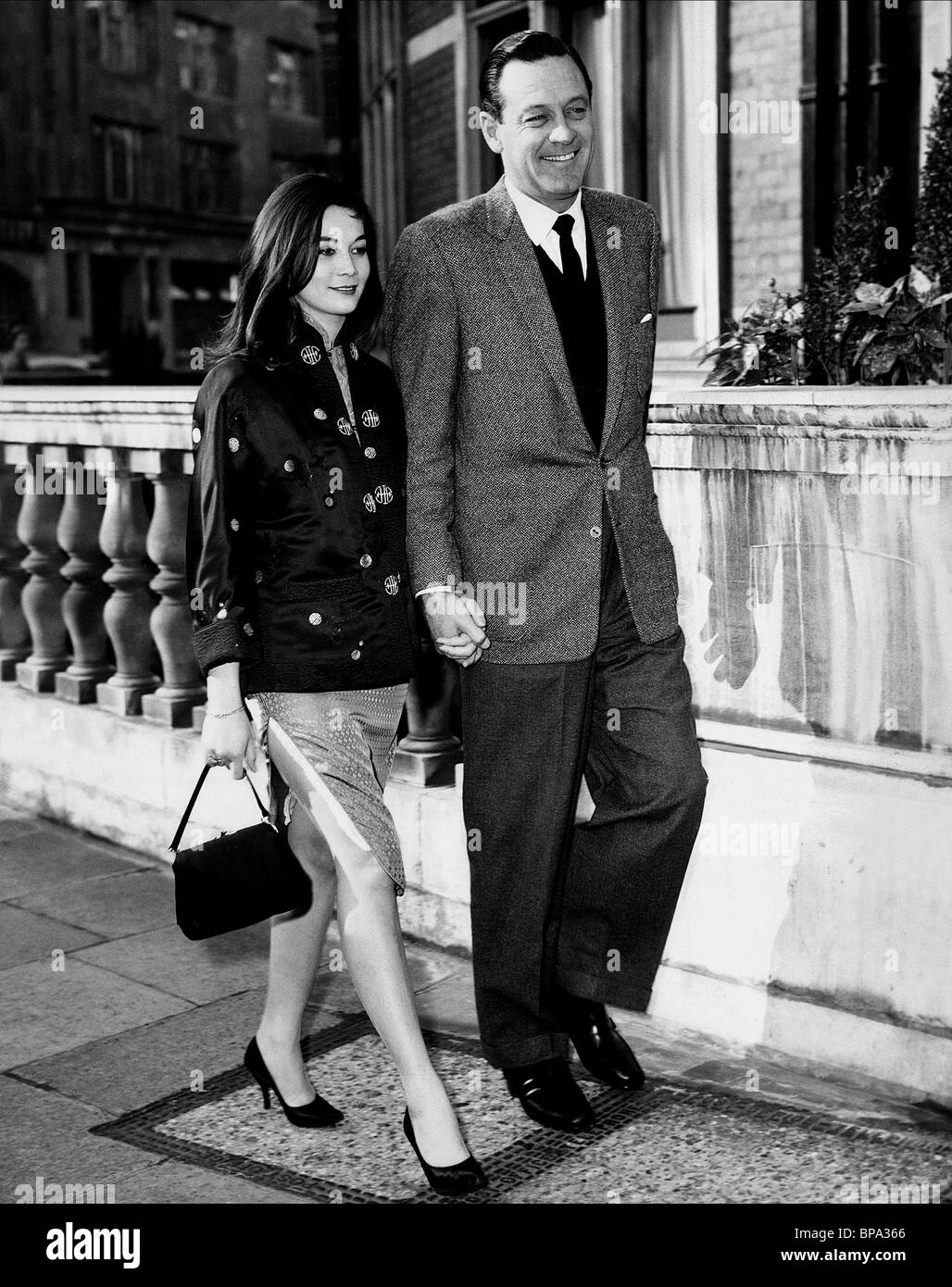 The World Of Suzie Wong 1960 Nancy Kwan Stockfotos und -bilder Kaufen ...