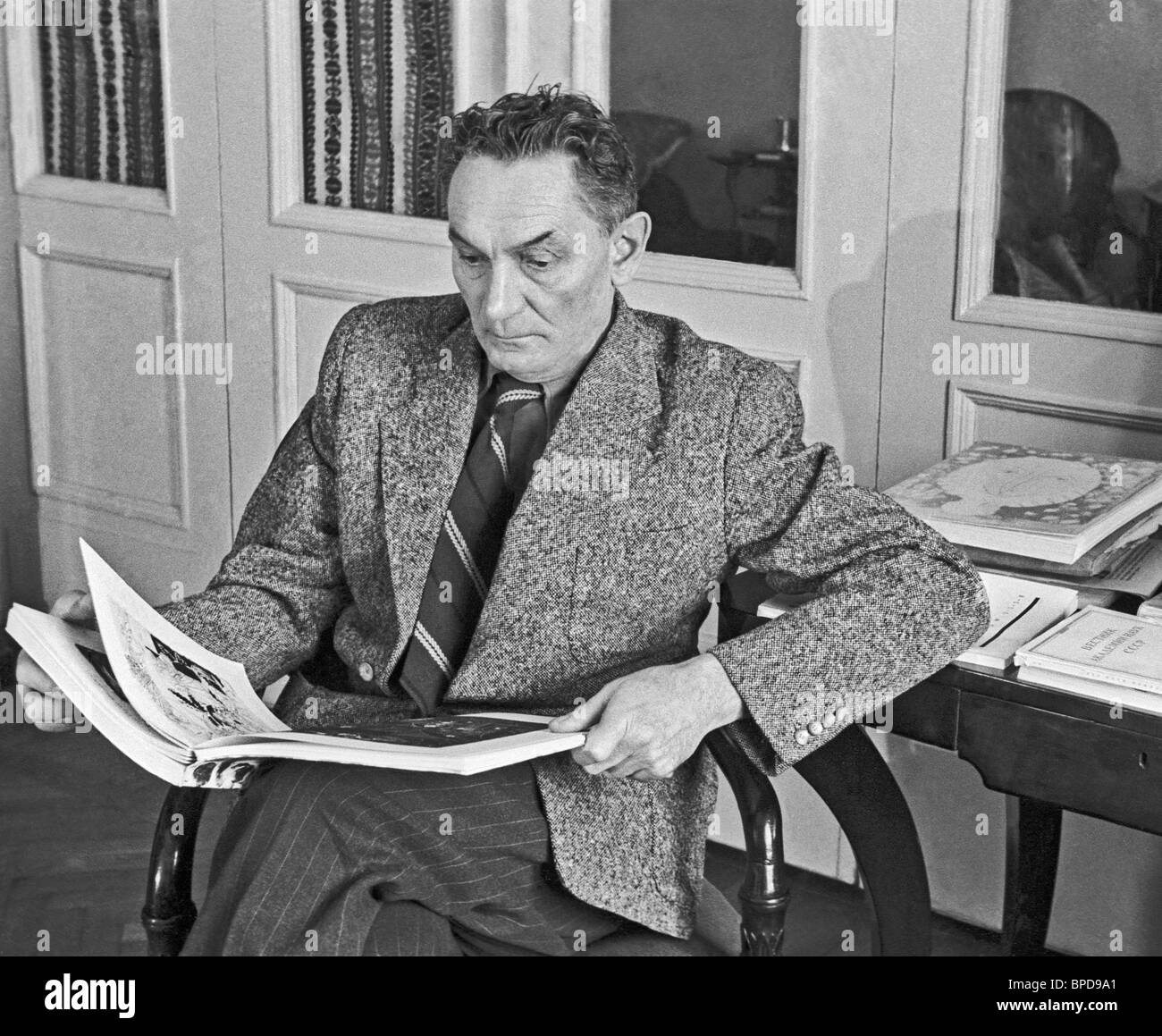 Vsevolod Pudovkin Stockfotos und -bilder Kaufen - Alamy Vsevolod Pudovkin Stockfotos und -bilder Kaufen - Alamy