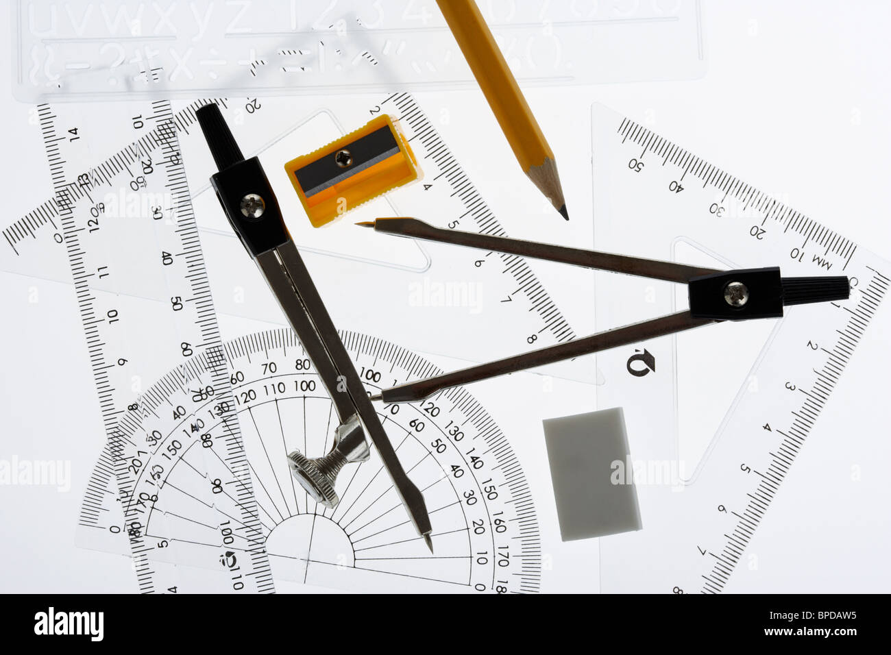 Geometrie instrumente -Fotos und -Bildmaterial in hoher Auflösung – Alamy