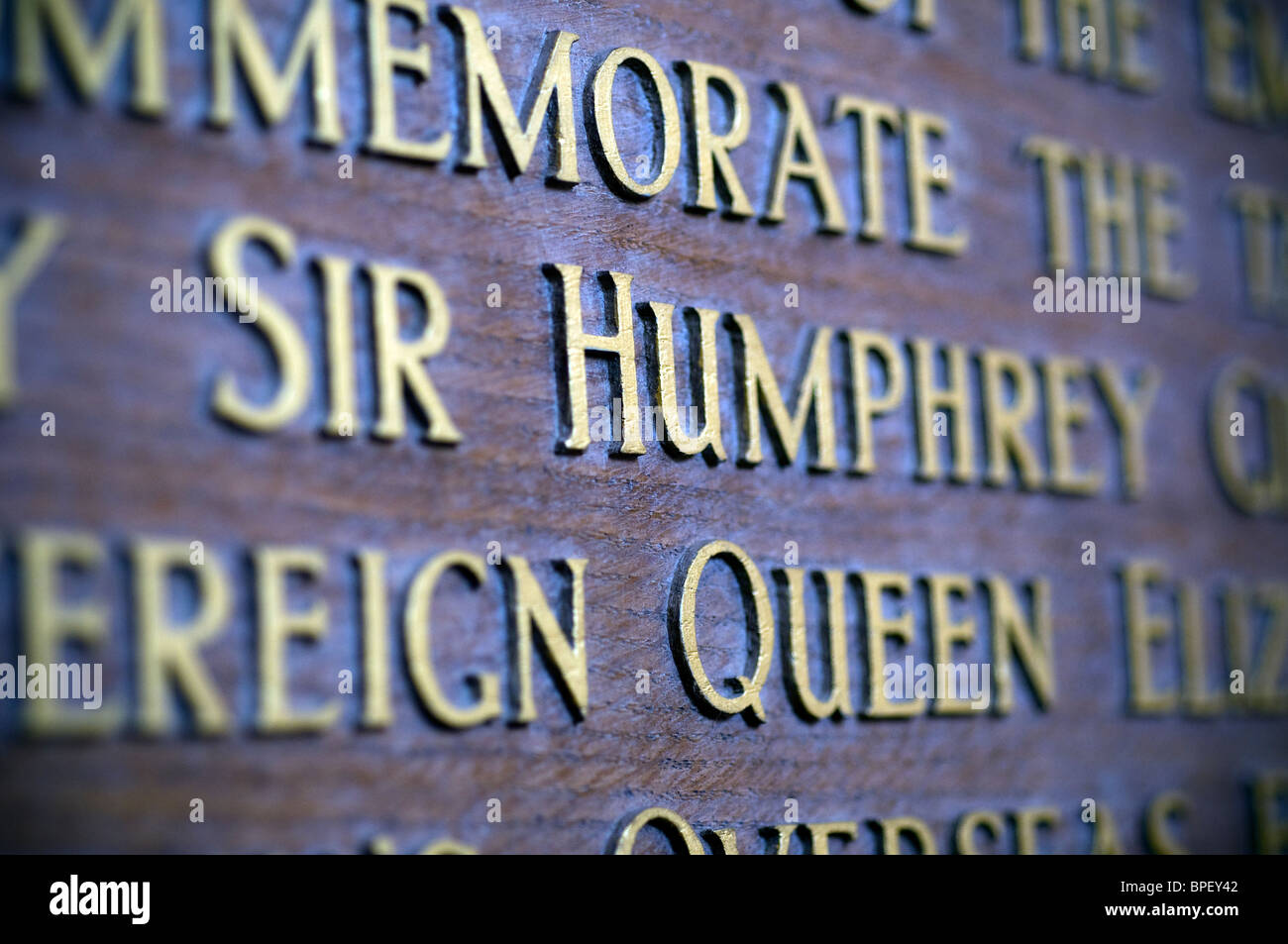 Sir humphrey appleby -Fotos und -Bildmaterial in hoher Auflösung – Alamy
