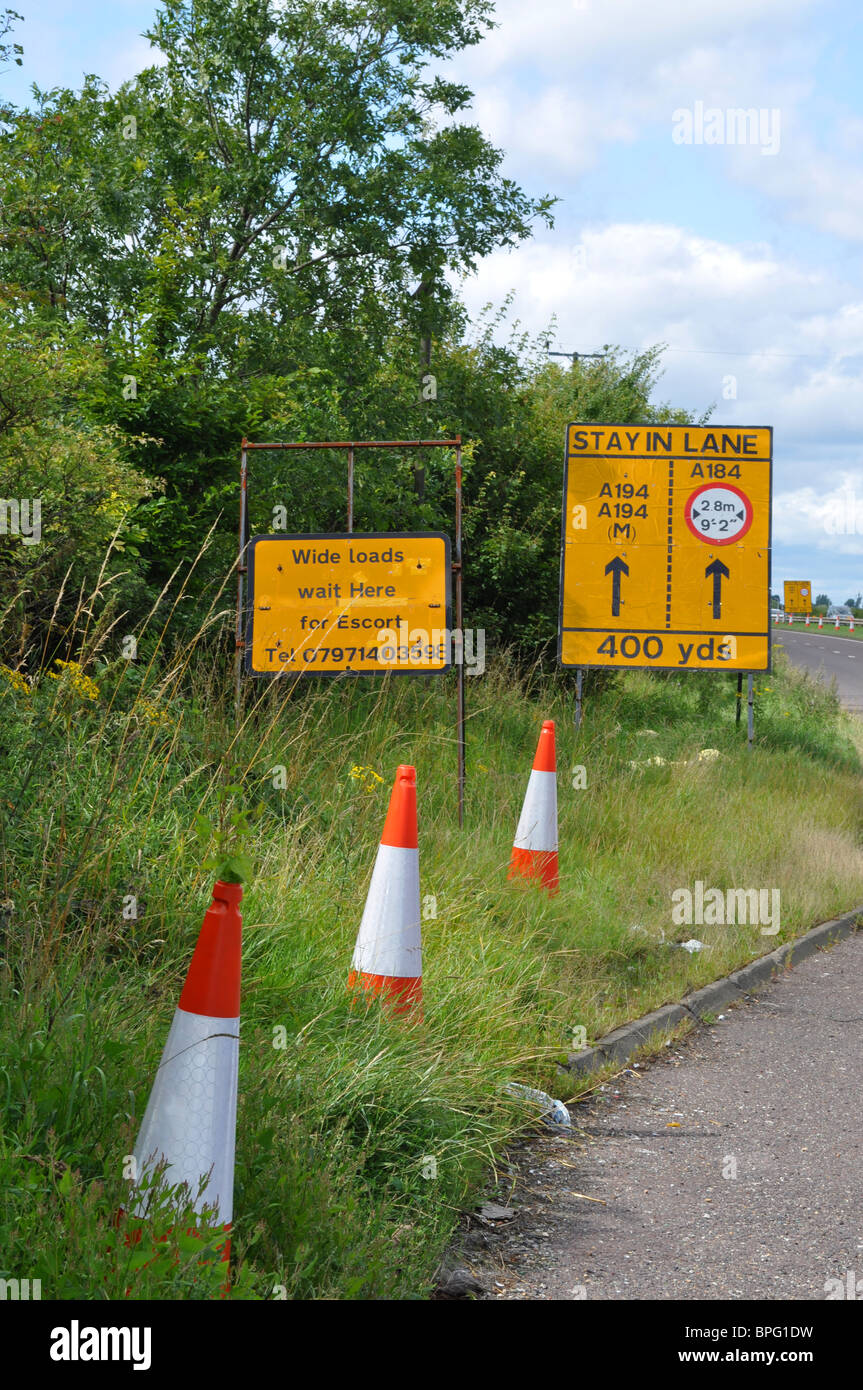Road signs -Fotos und -Bildmaterial in hoher Auflösung – Alamy