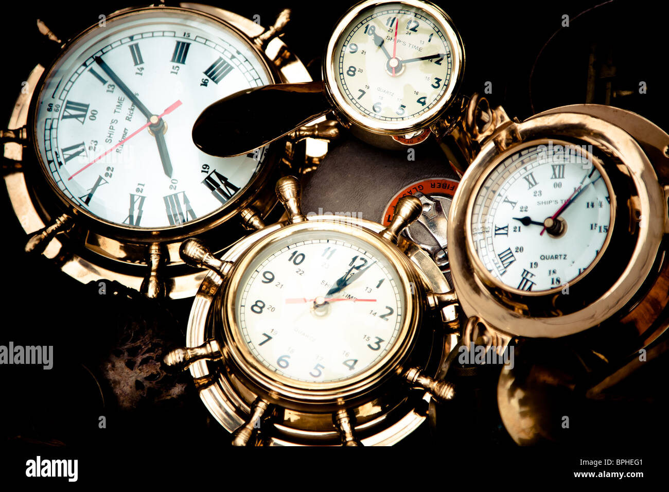 Old clocks -Fotos und -Bildmaterial in hoher Auflösung – Alamy