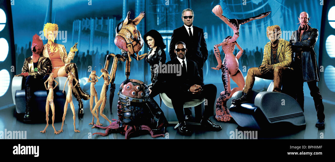 LARA FLYNN BOYLE TOMMY LEE JONES WILL SMITH-MEN IN BLACK II; MIB 2 ...