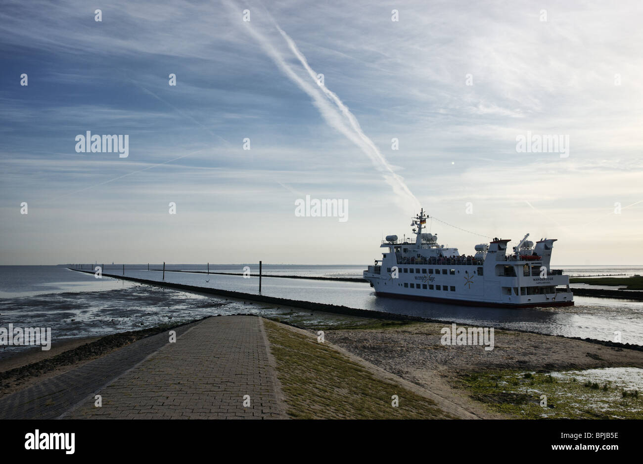 Wangerooge fähre -Fotos und -Bildmaterial in hoher Auflösung – Alamy