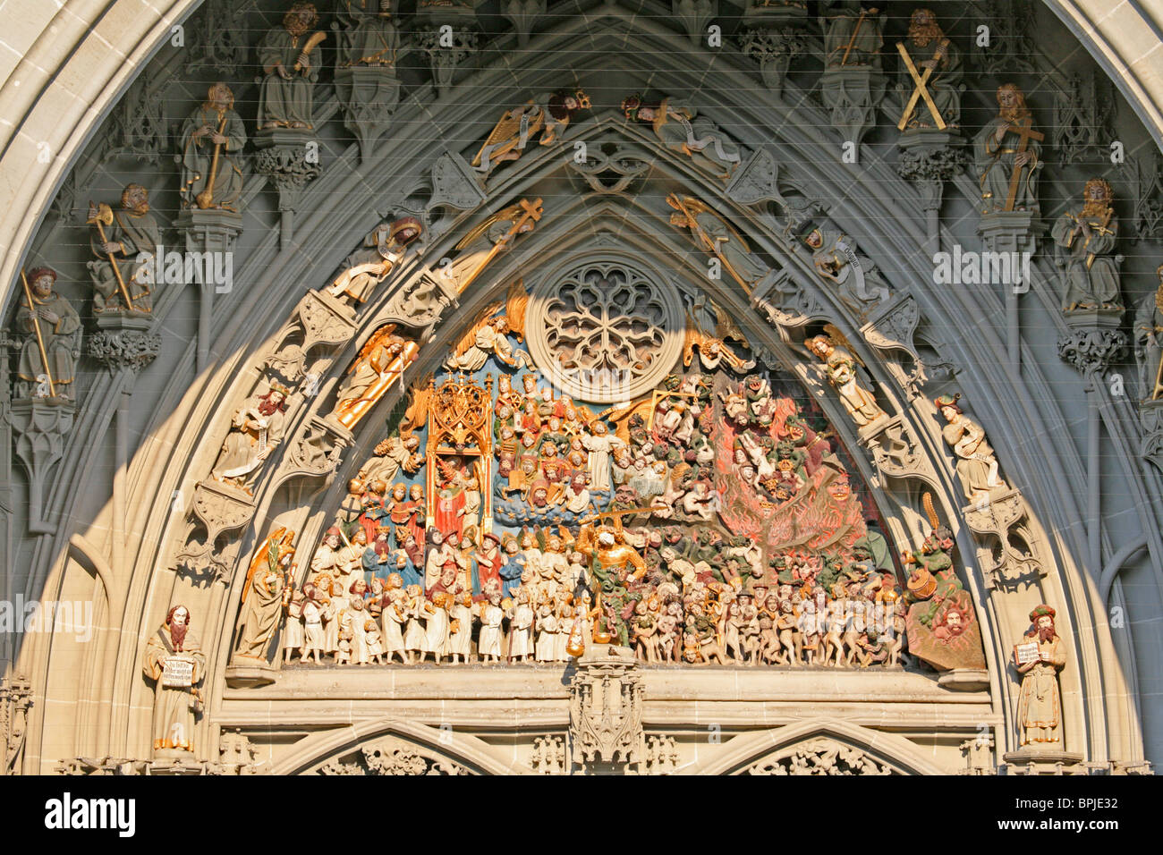 Bern münster tympanon -Fotos und -Bildmaterial in hoher Auflösung – Alamy